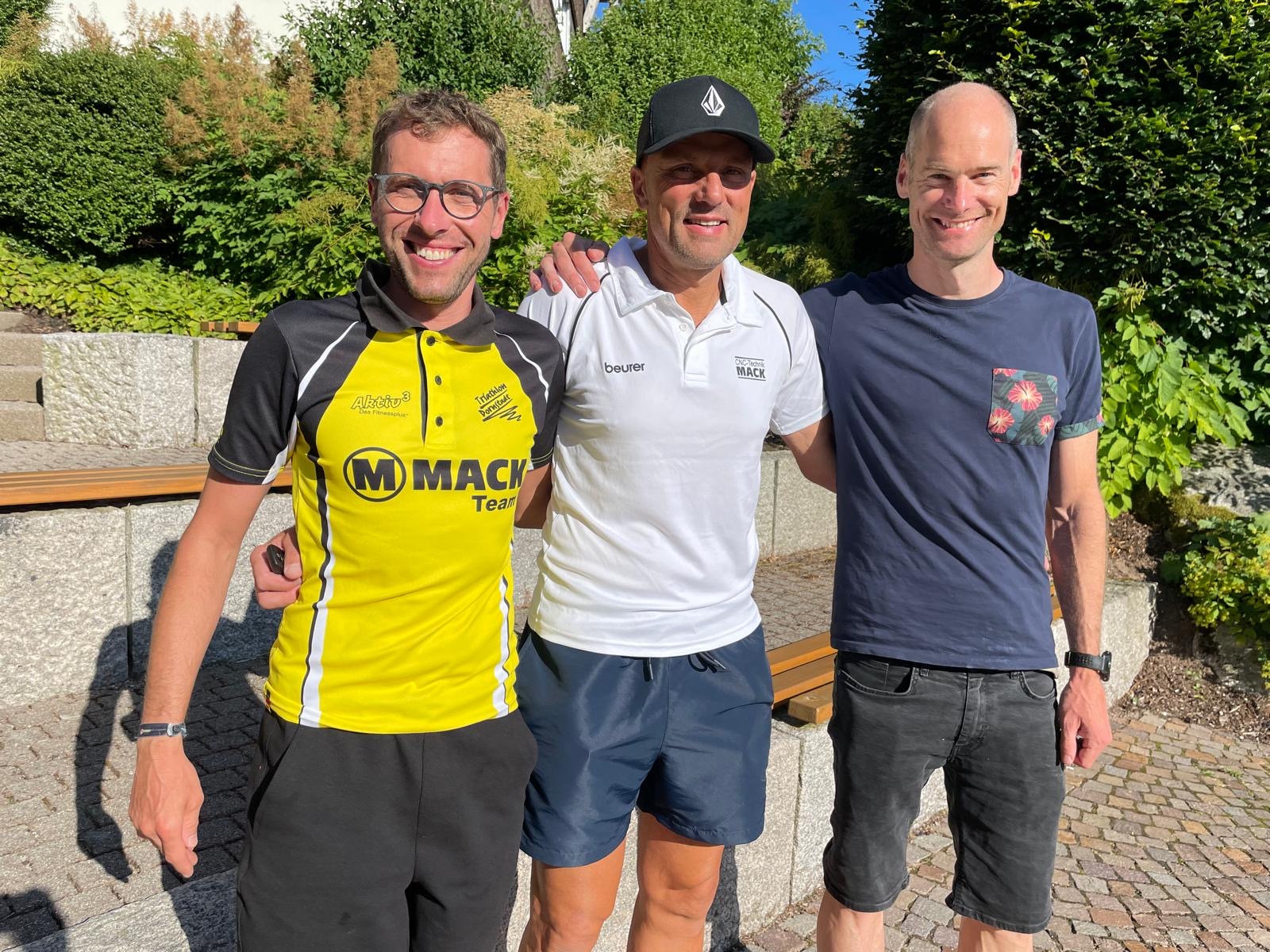 Triathlon-Finale am Schluchsee: Dornstädter Masters-Team trotzt ...